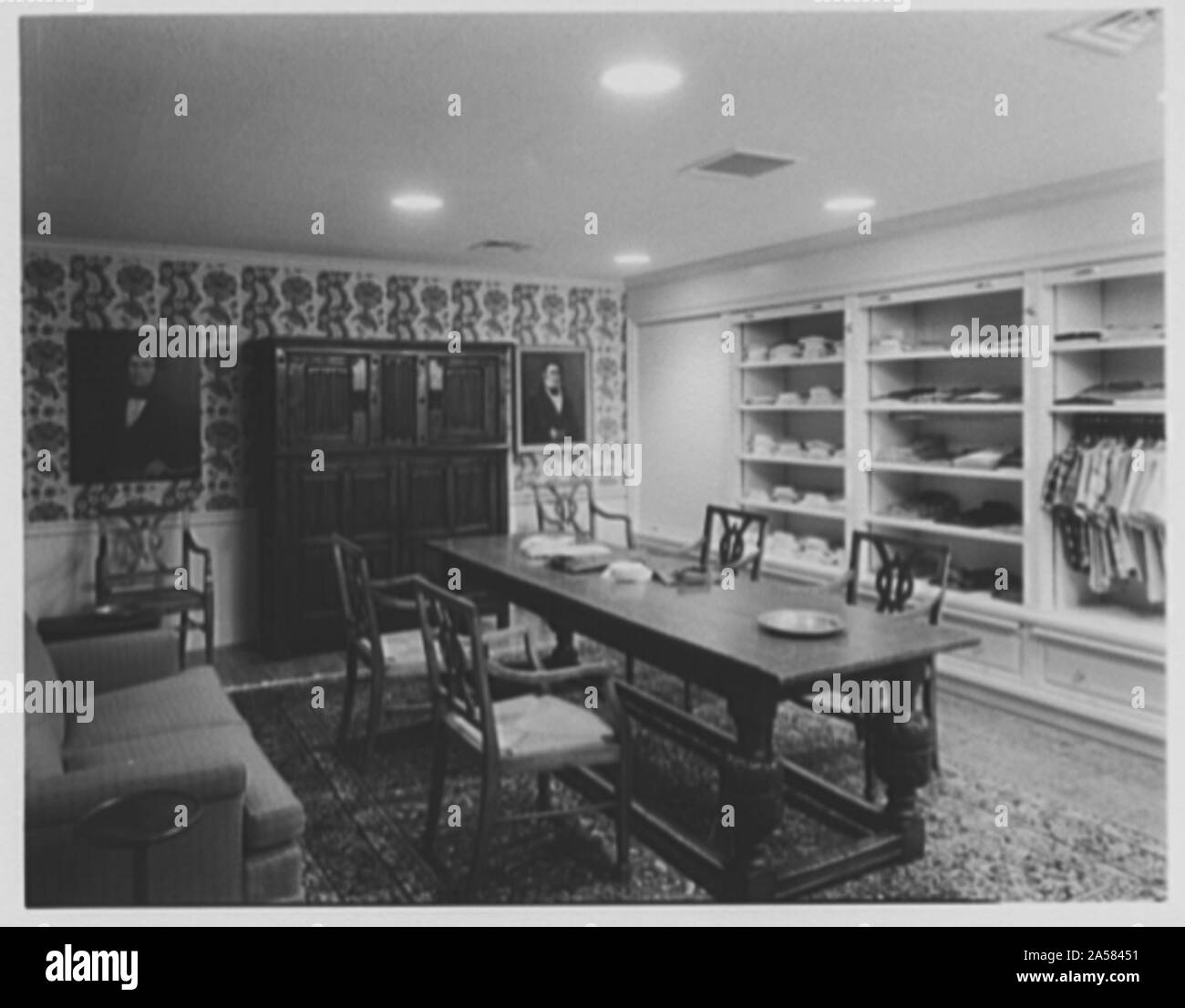 Warner Brothers Co., 90 Park Ave., New York City Stock Photo - Alamy