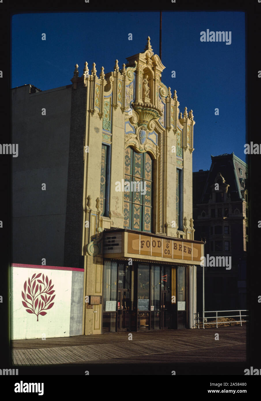 Warner theater atlantic city hi-res stock photography and images - Alamy