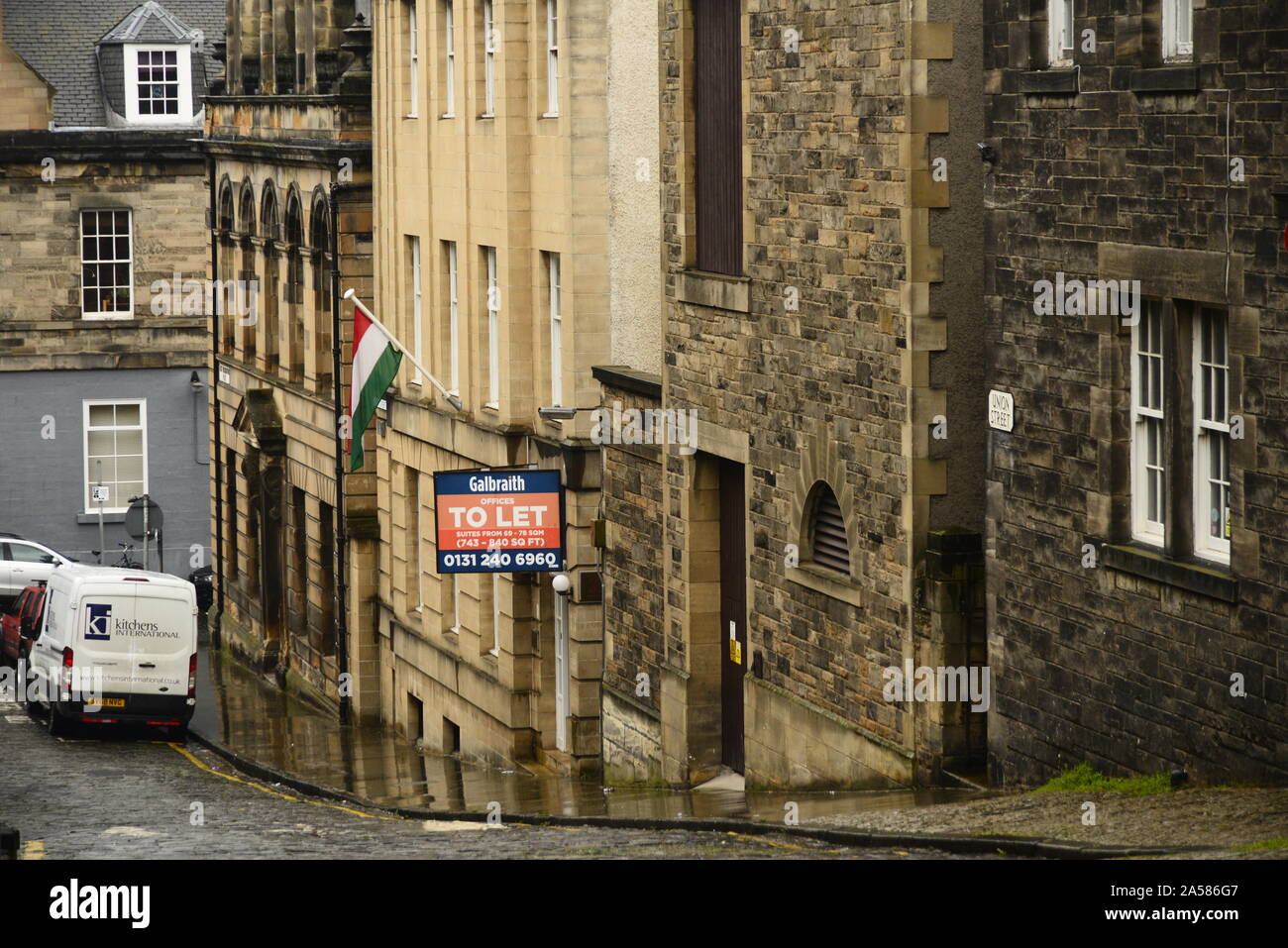 Everyday life in a city in europe Stock Photo - Alamy