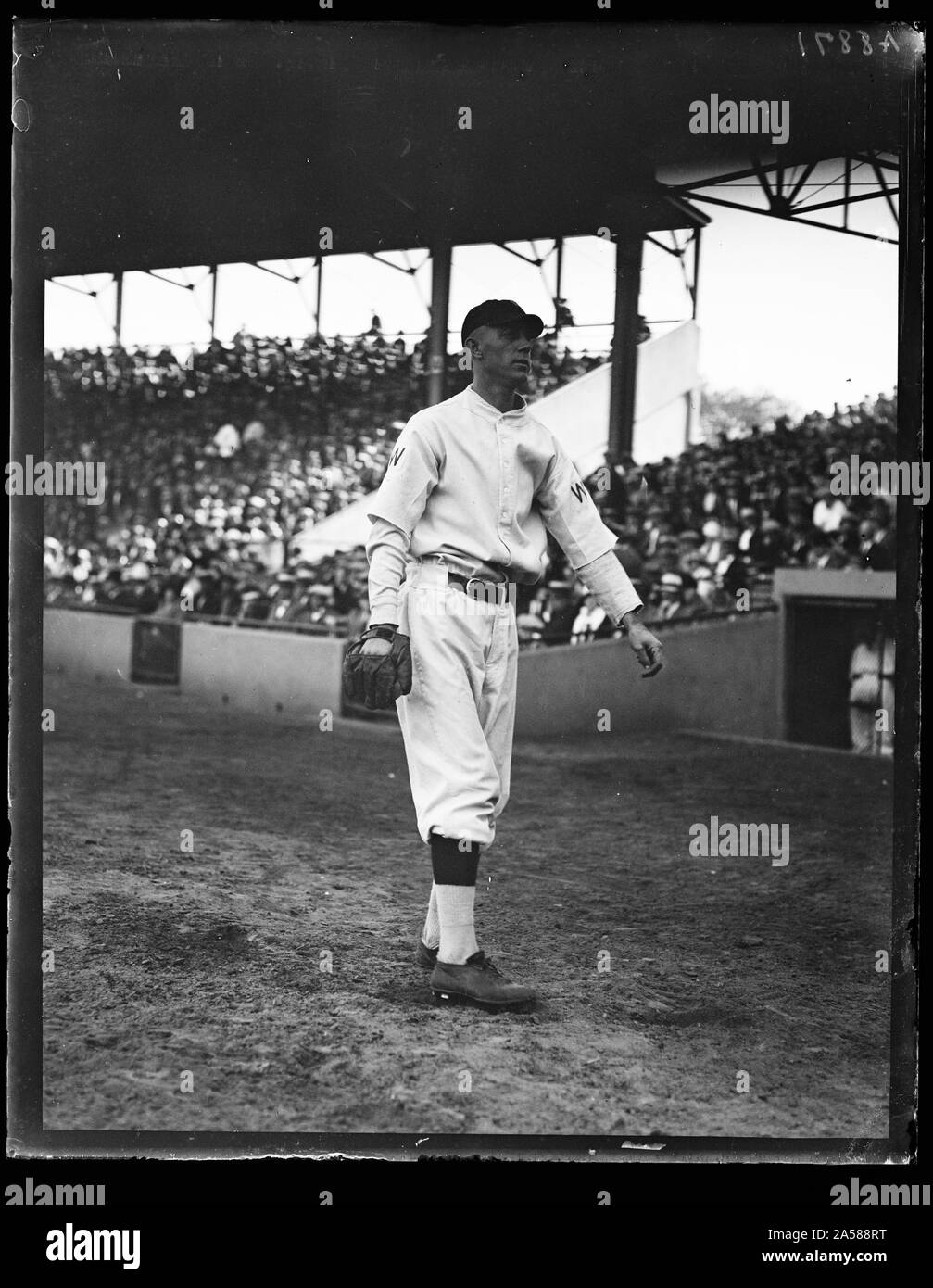 Baseball field ball bat Black and White Stock Photos & Images - Alamy