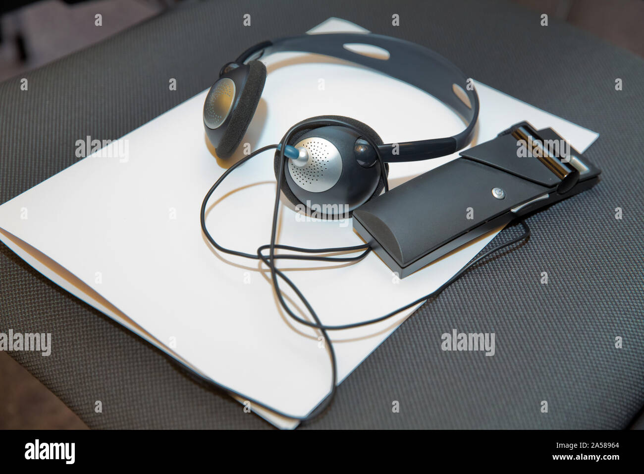 headphones used for simultaneous translation equipment simultaneous ...