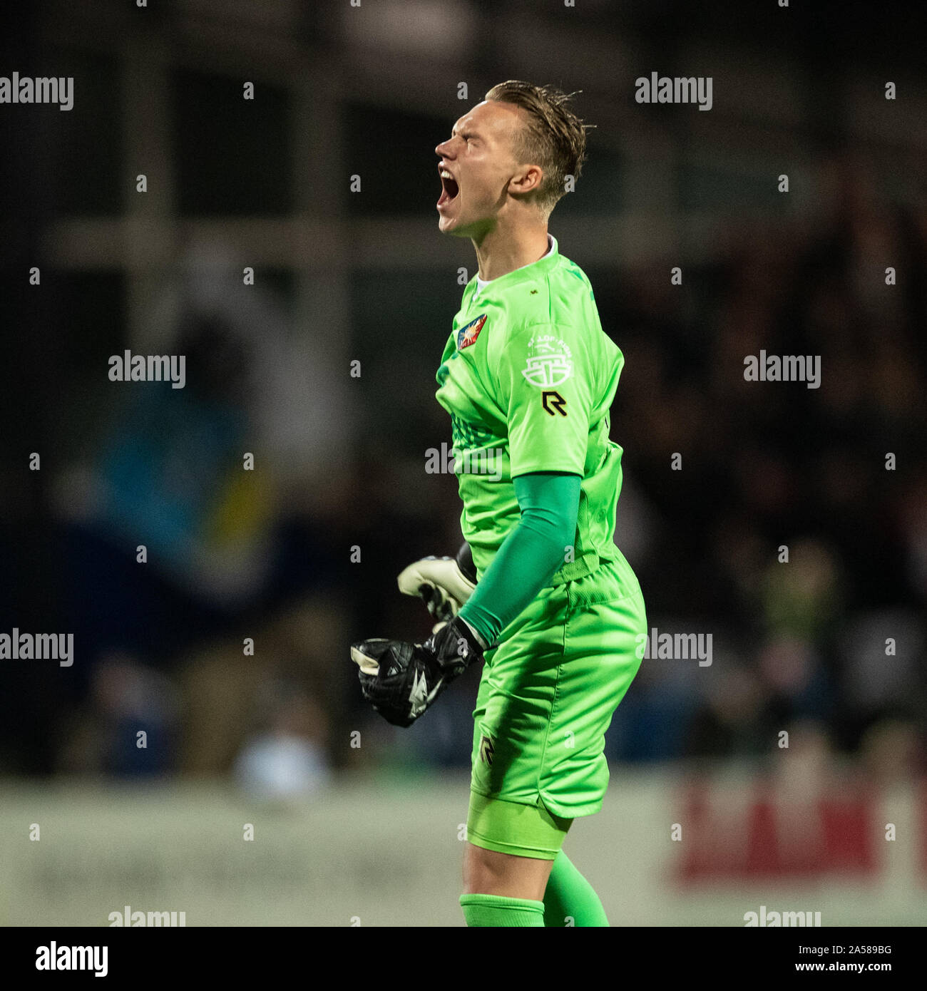Telstar goalkeeper hi-res stock photography and images - Alamy