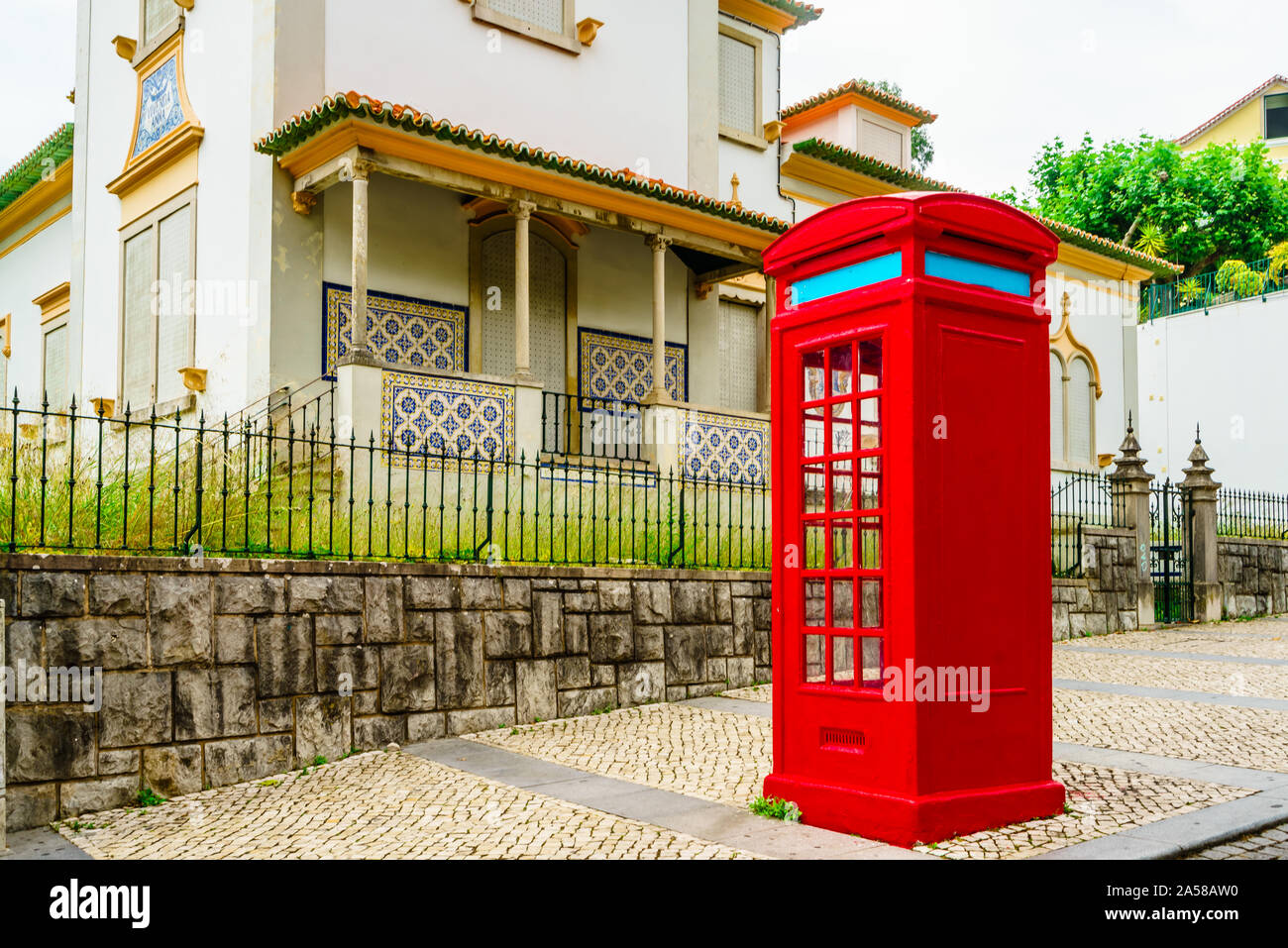 Booth phone hi-res stock photography and images - Alamy