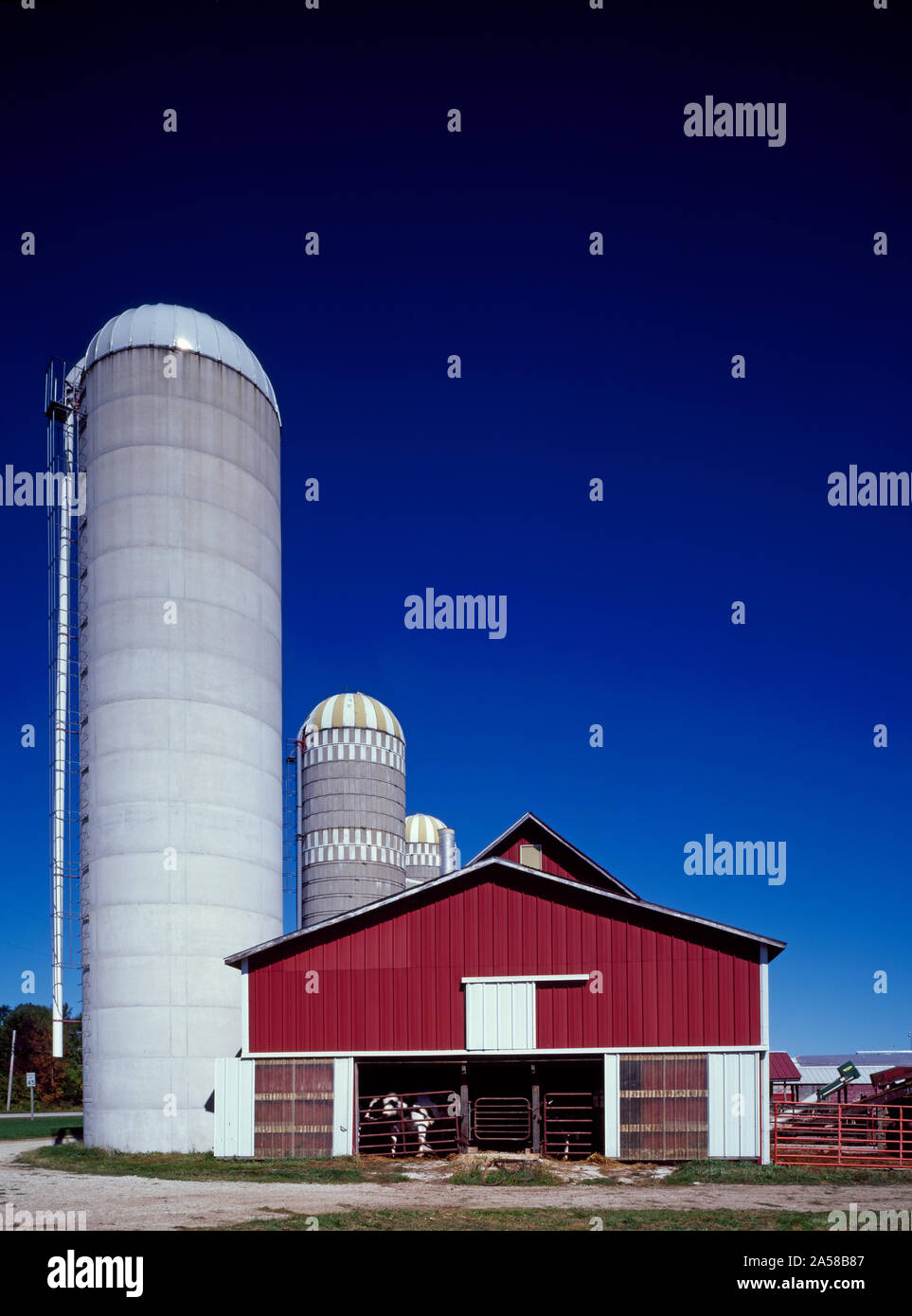 Wisconsin farm life hi-res stock photography and images - Alamy