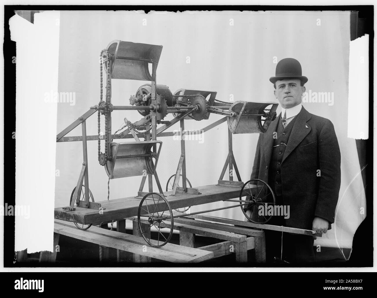 UNIDENTIFIED MACHINE MODEL Stock Photo - Alamy