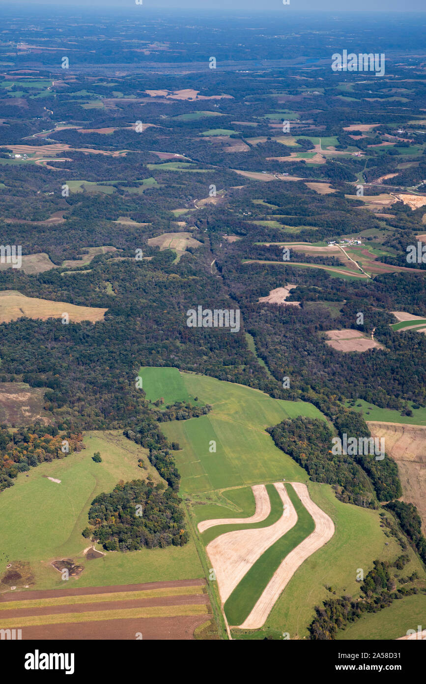 Aerial woodland vertical hi-res stock photography and images - Alamy