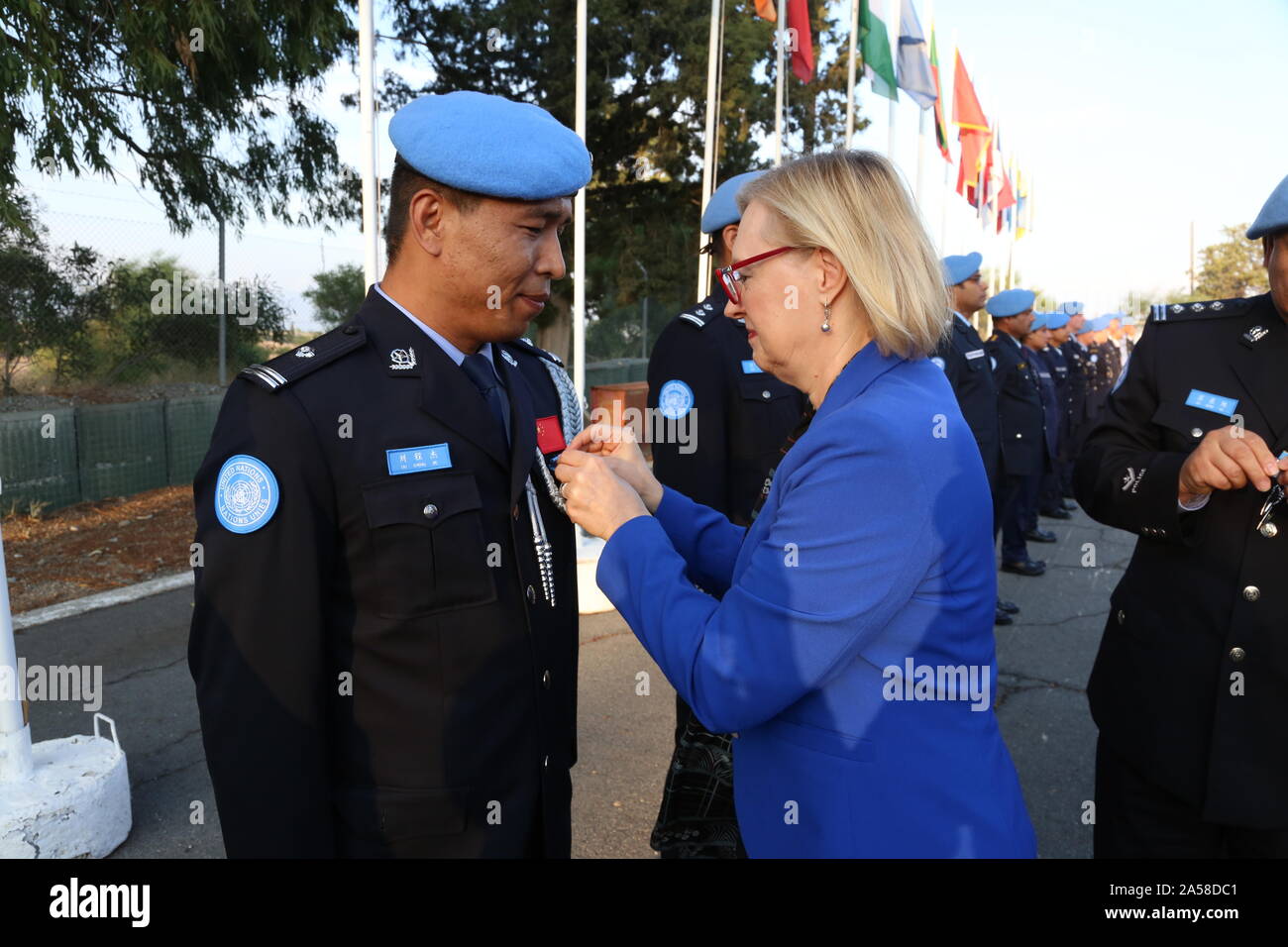 (191018) -- NICOSIA, Oct. 18, 2019 (Xinhua) -- Elizabeth Spehar (R ...