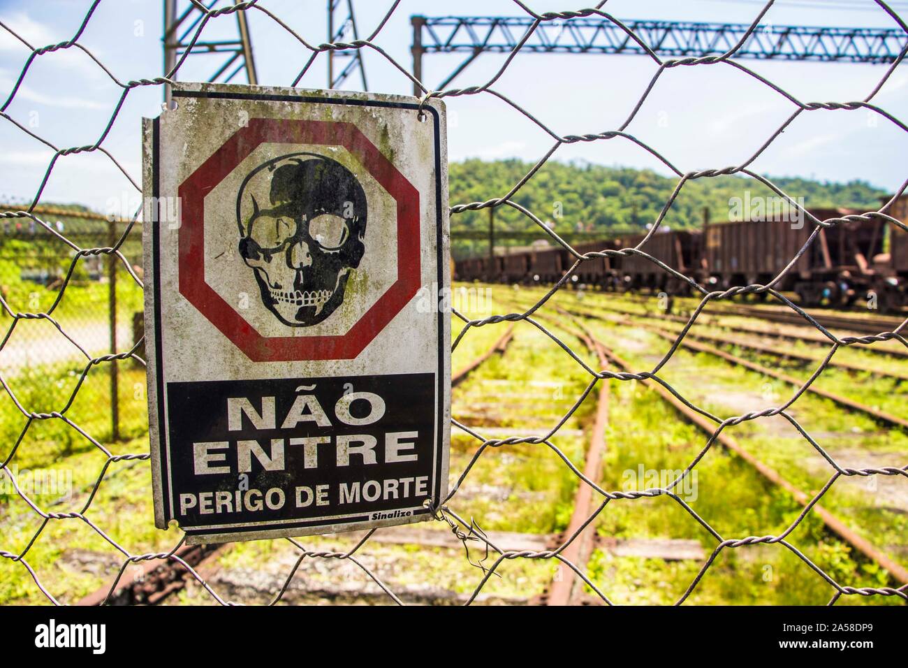 Dangerous posts hi-res stock photography and images - Alamy