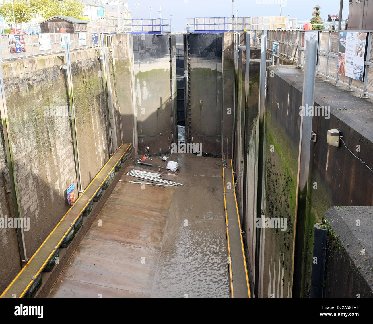 Marina gates hi-res stock photography and images - Alamy