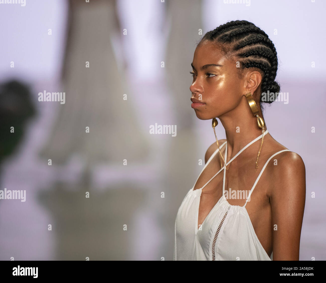 Sao Paulo, Brazil. 18th Oct 2019. SPFW N48 - Isaac Silva fashion show ...