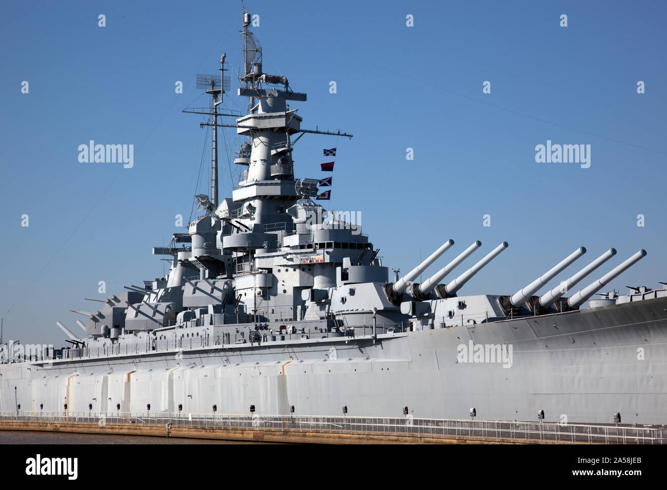 Uss alabama (bb 60) hi-res stock photography and images - Alamy