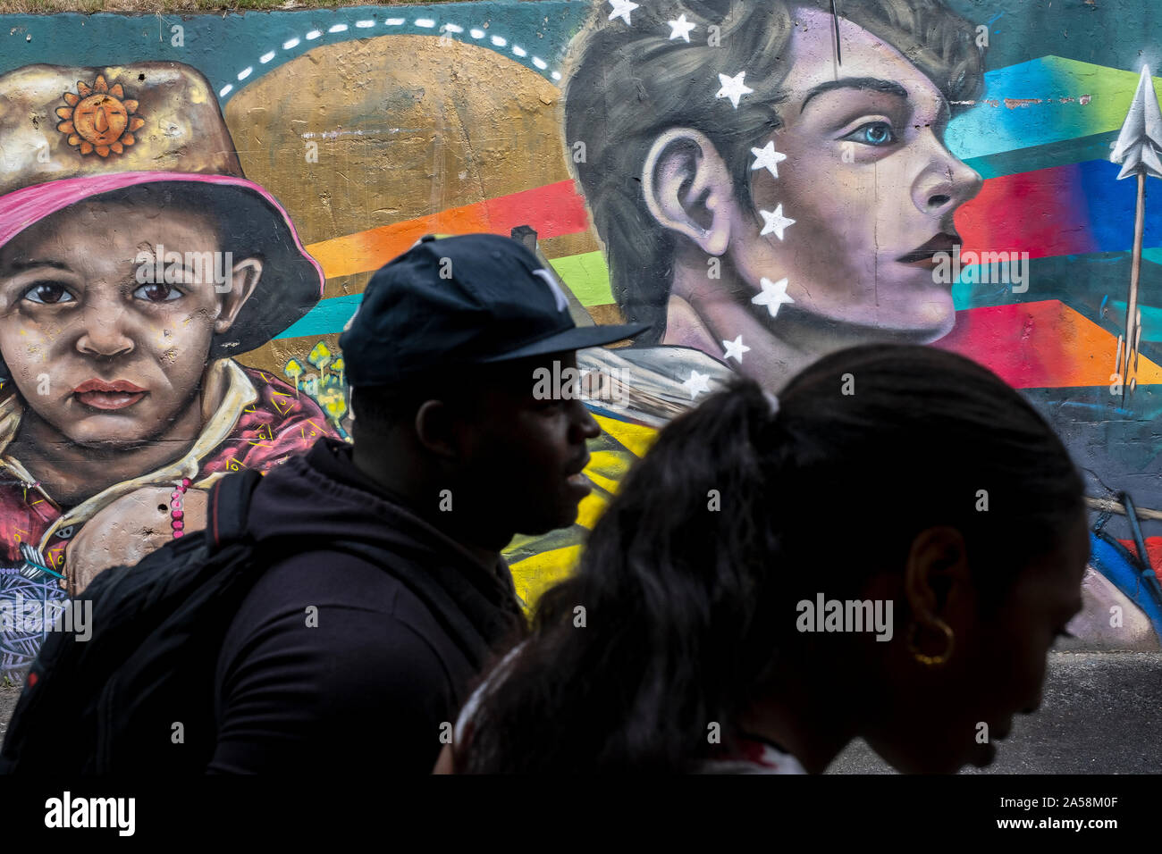 Street art, mural, graffiti, Comuna 13, Medellín, Colombia Stock Photo ...