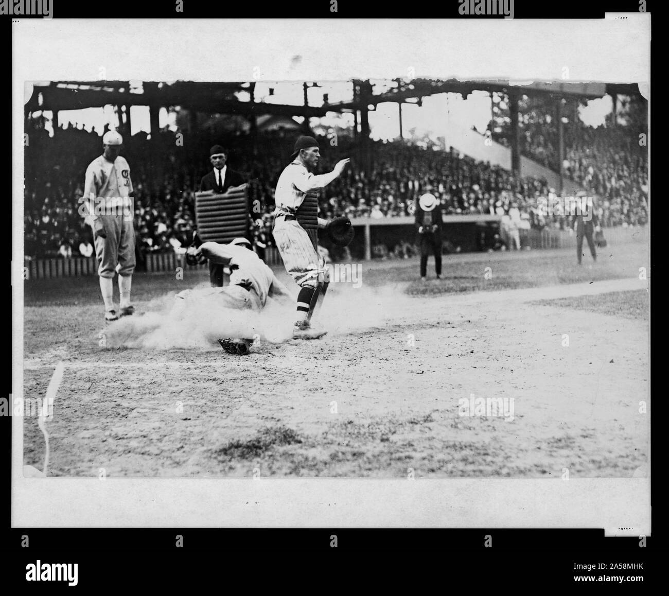 Slides to base hi-res stock photography and images - Alamy