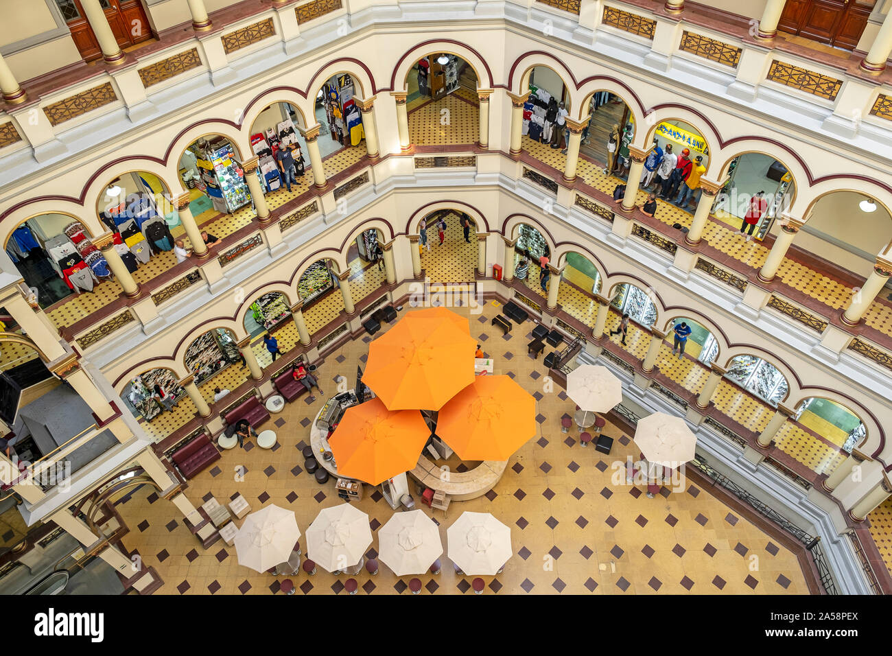 El centro comercial palacio nacional hi-res stock photography and ...