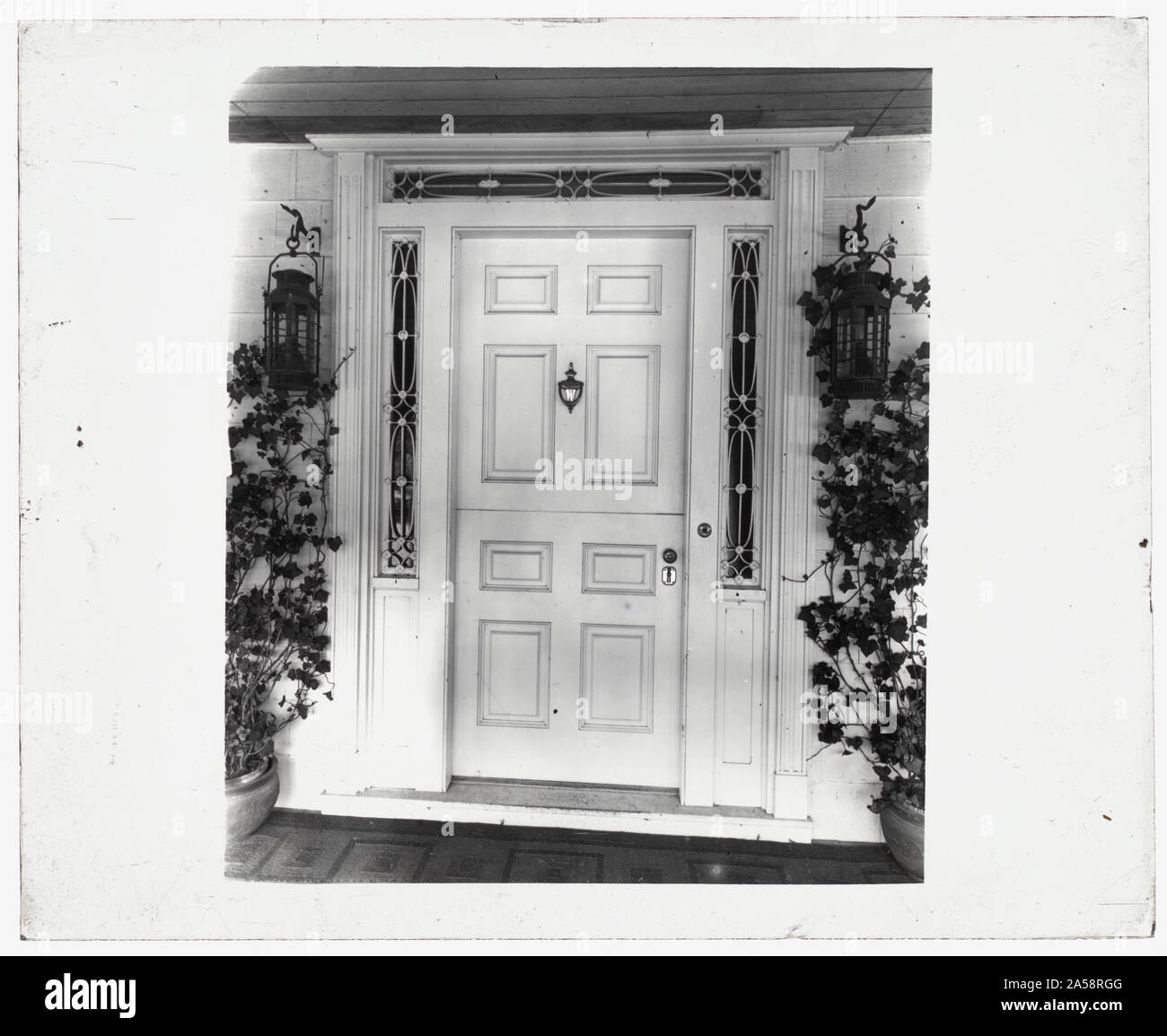 Federal style home hi-res stock photography and images - Alamy