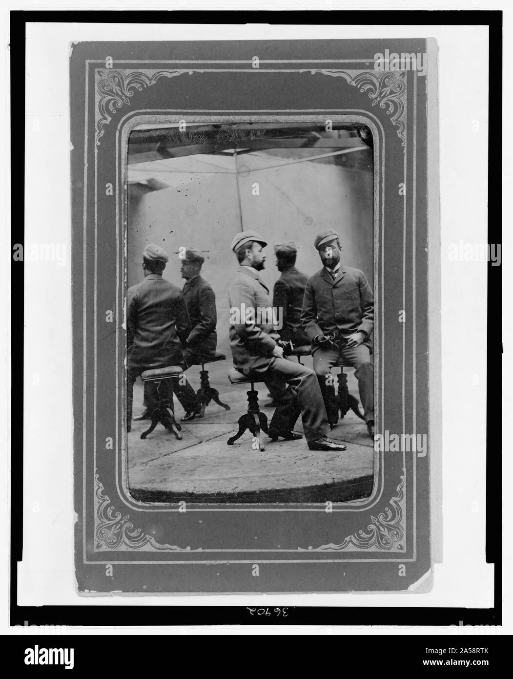 Two right angles hi-res stock photography and images - Alamy