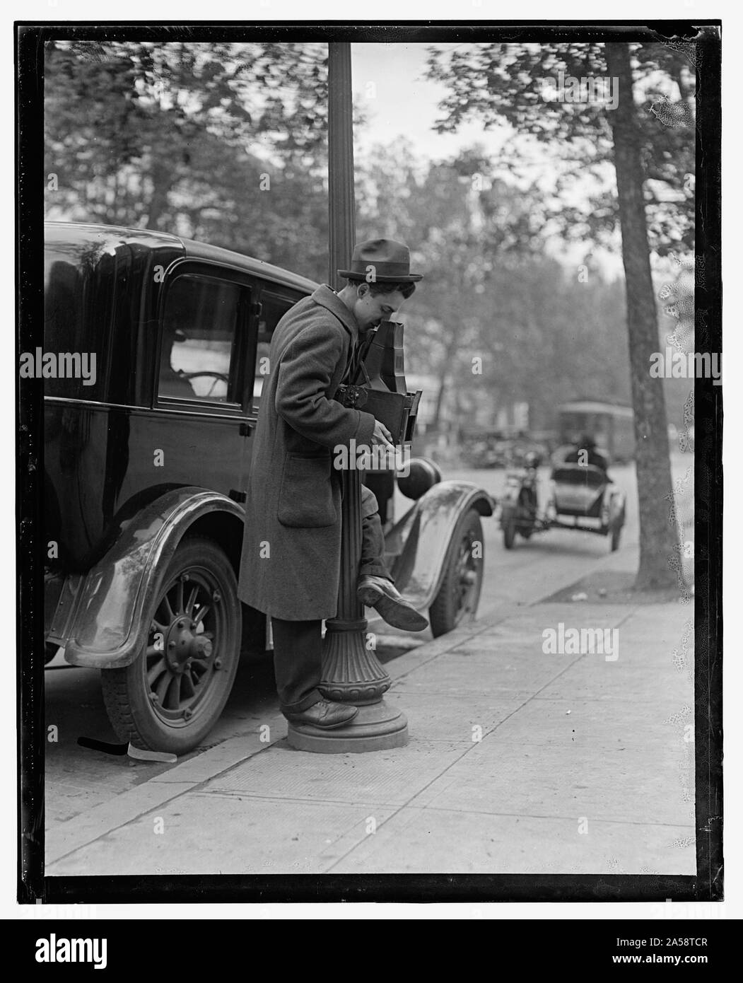 Unidentified photographic subject Black and White Stock Photos & Images ...