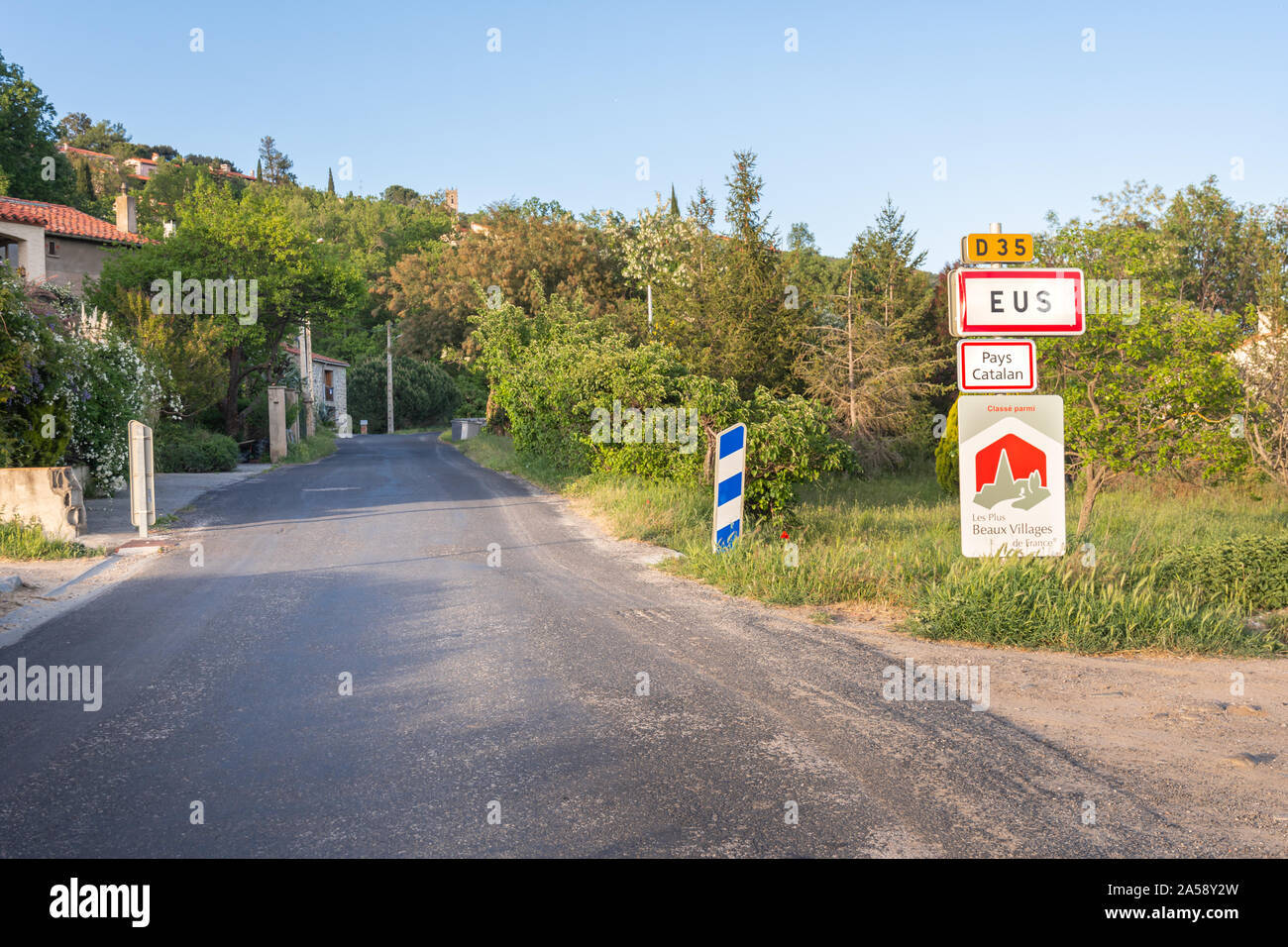 Catalan french street sign hi-res stock photography and images - Alamy