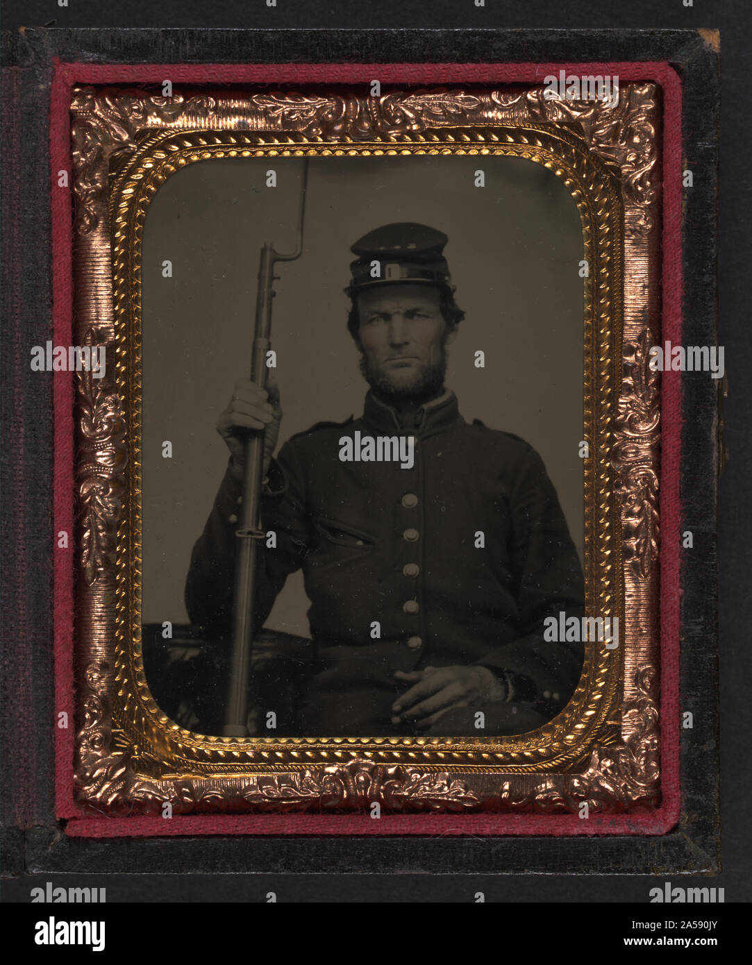 Unidentified soldier in Union uniform with bayoneted musket Stock Photo ...