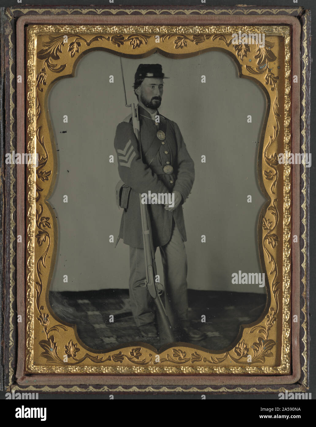 Unidentified soldier in Union uniform with bayoneted musket Stock Photo ...