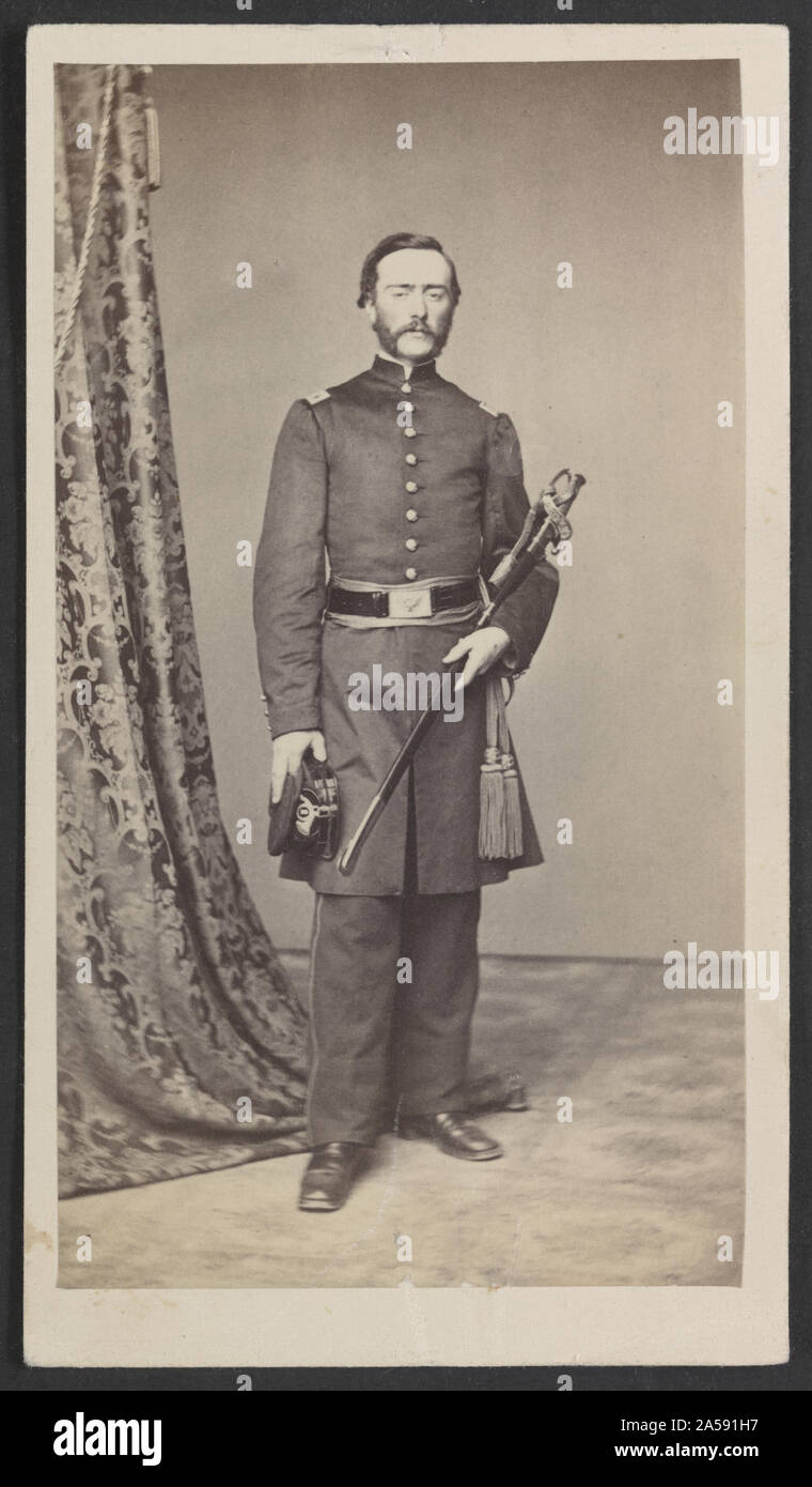 Soldier hat hi-res stock photography and images - Alamy