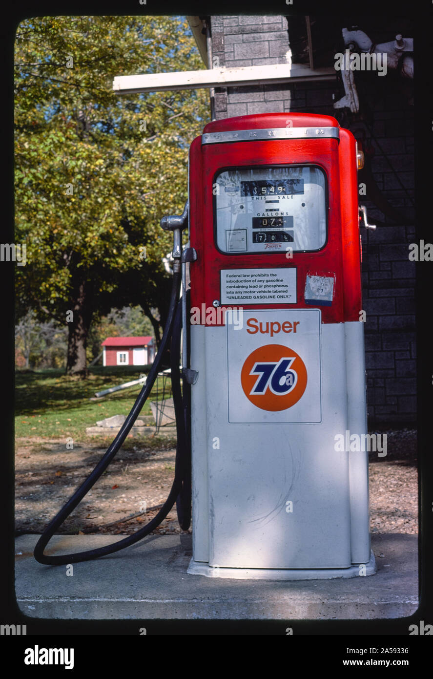 Union 76 gas pump hi-res stock photography and images - Alamy