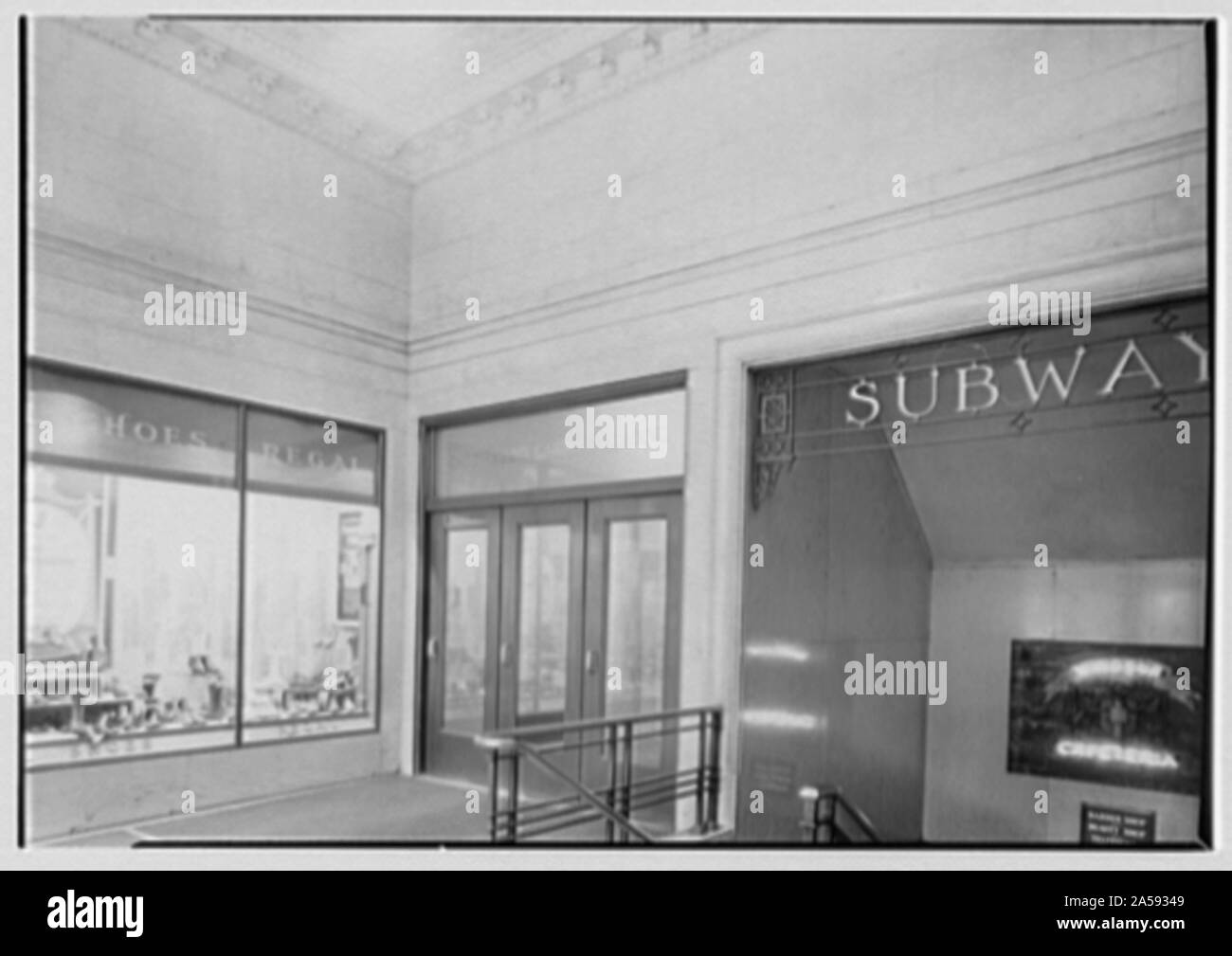 Union Carbide Building, E. 42nd St., New York, New York Stock Photo - Alamy