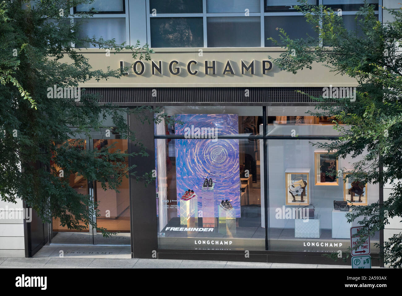Longchamp Logo High Resolution Stock Photography and Images - Alamy
