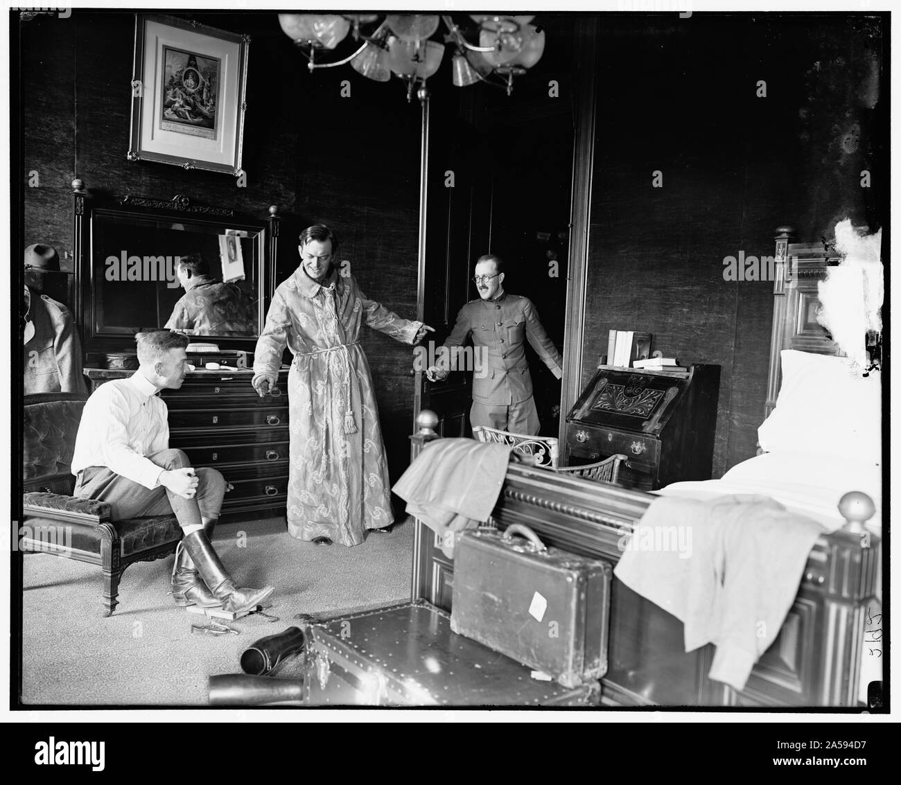 United service club hi-res stock photography and images - Alamy