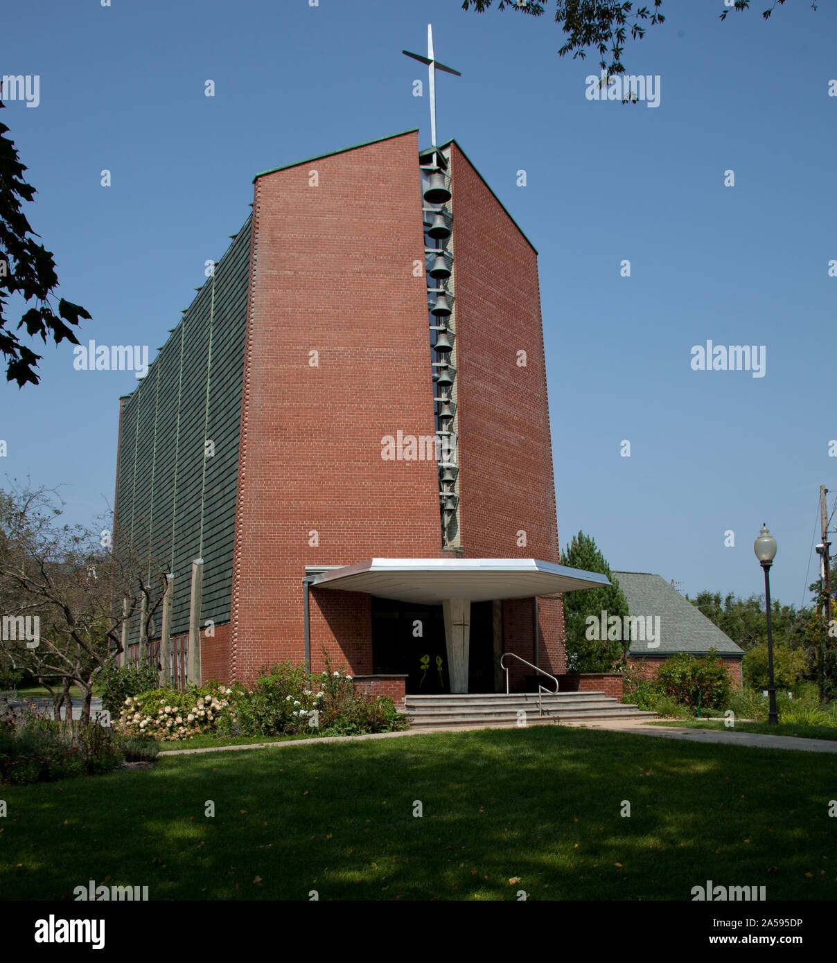 University connecticut uconn main hi-res stock photography and images ...