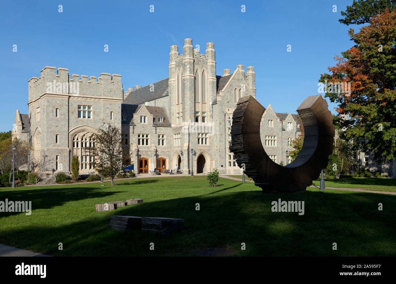 University of connecticut hartford hi-res stock photography and images ...