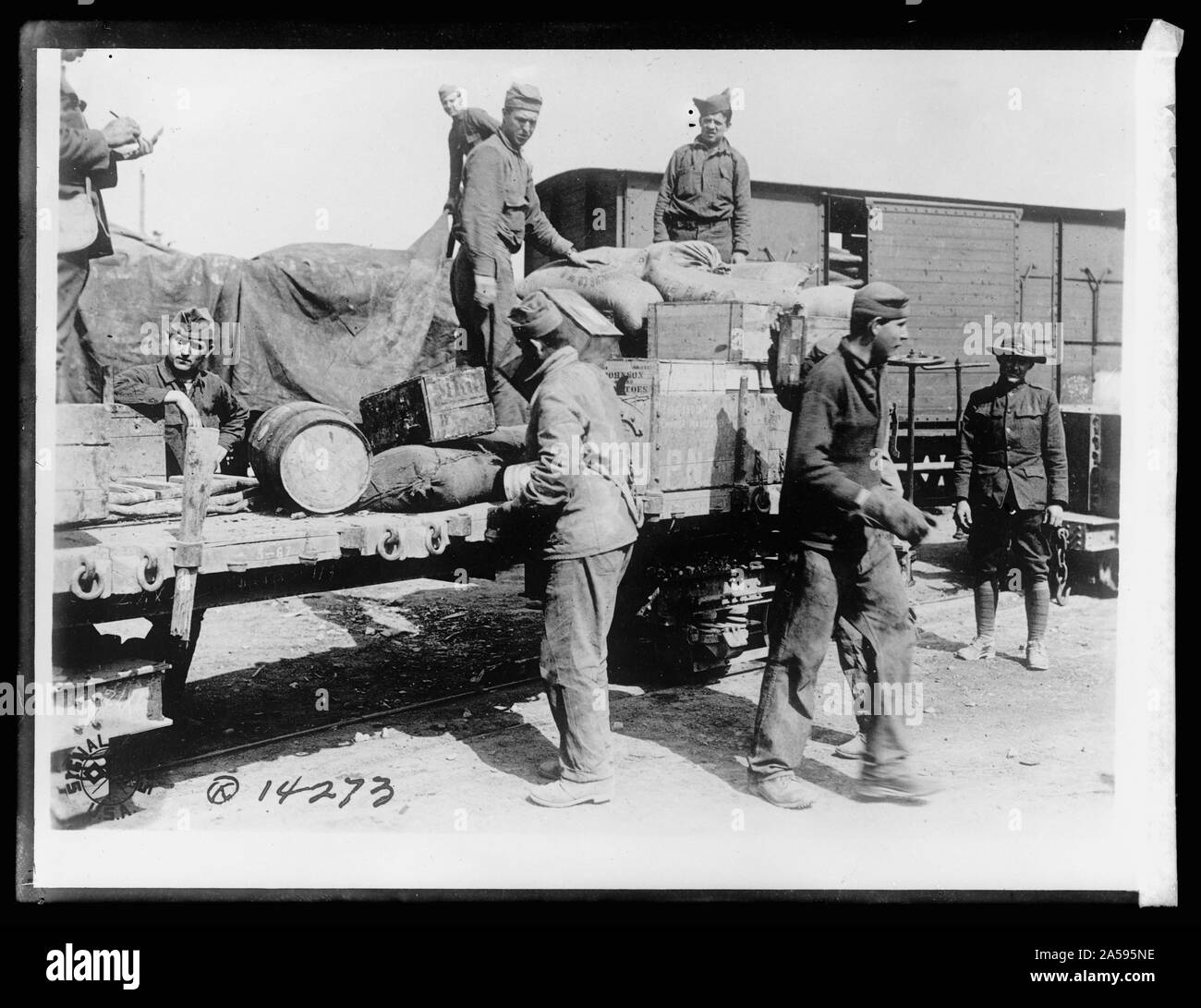 Unloading military equipment hi-res stock photography and images - Alamy