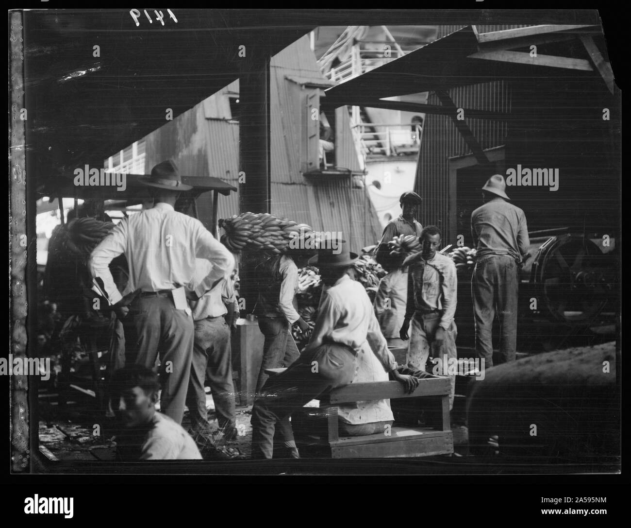 Vehicle goods loading unloading Black and White Stock Photos & Images ...