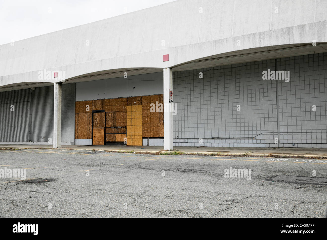 Kmart store closed hi-res stock photography and images - Alamy