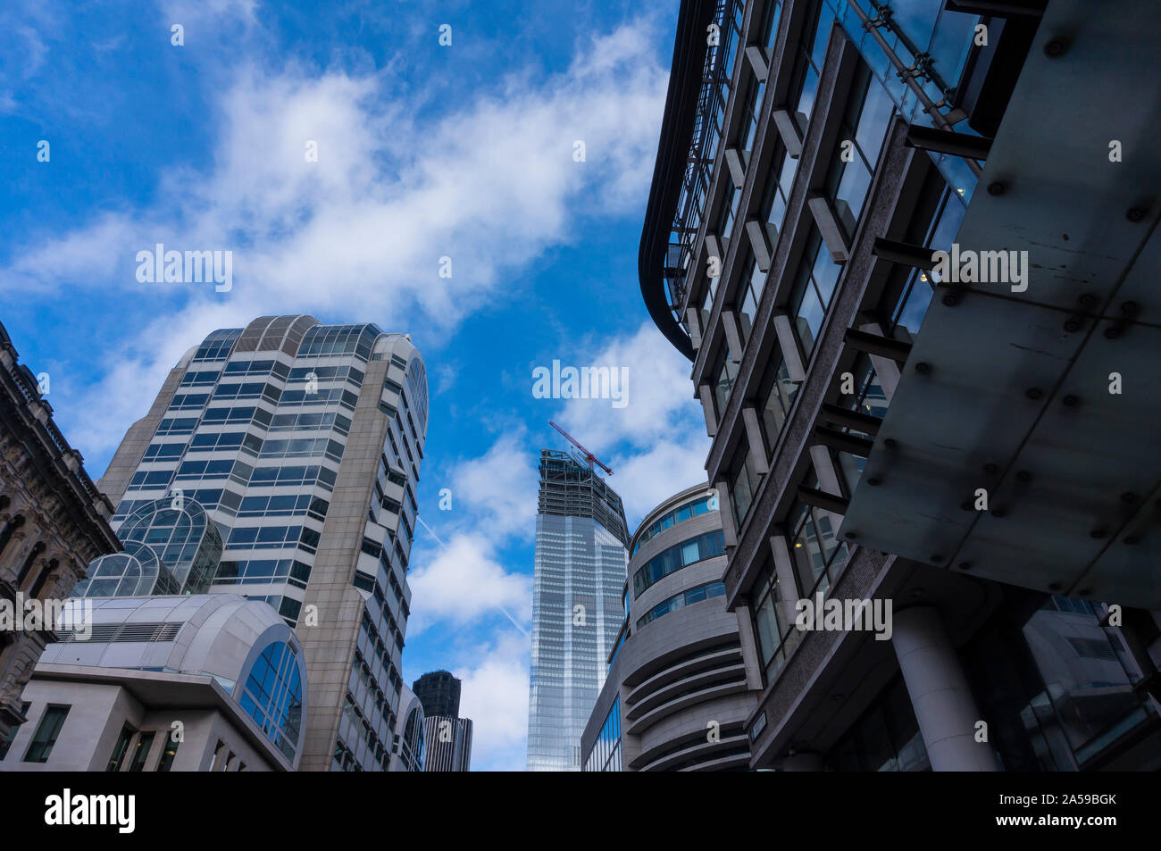 Spectacular Space in Iconic Office Buildings in London. London modern ...