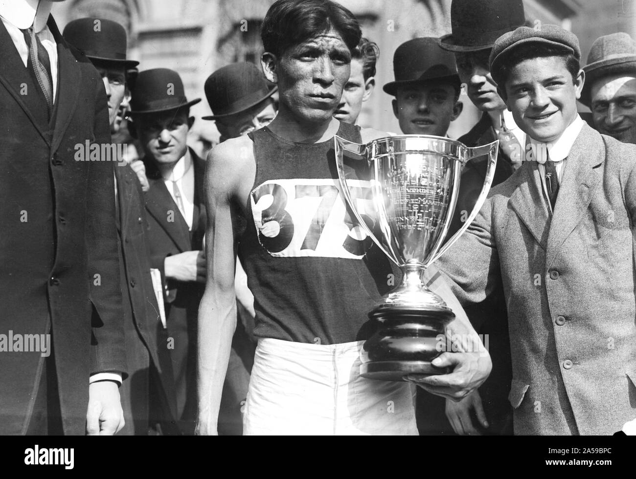 Olympic medal winner 1900s hi-res stock photography and images - Alamy
