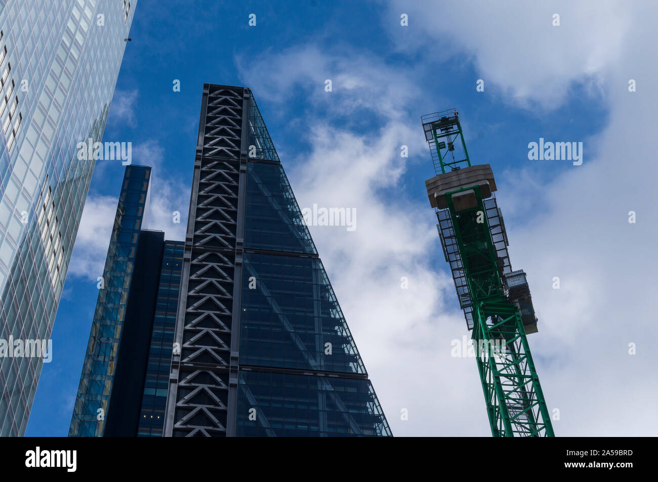 Spectacular Space in Iconic Office Buildings in London. London modern ...