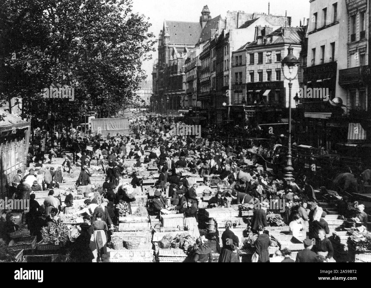 street market in Paris, France 1920 Stock Photo - Alamy