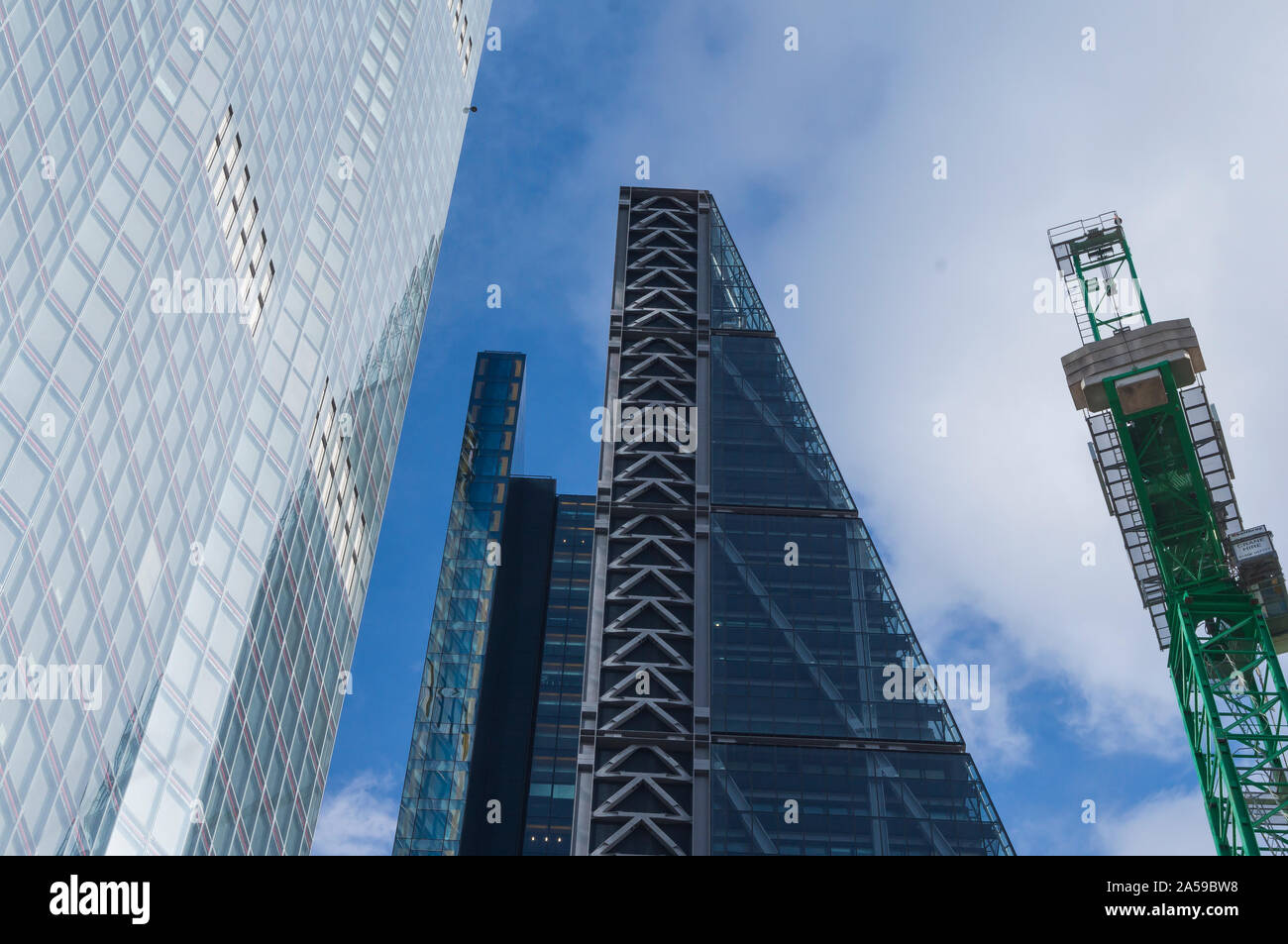 Spectacular Space in Iconic Office Buildings in London. London modern ...