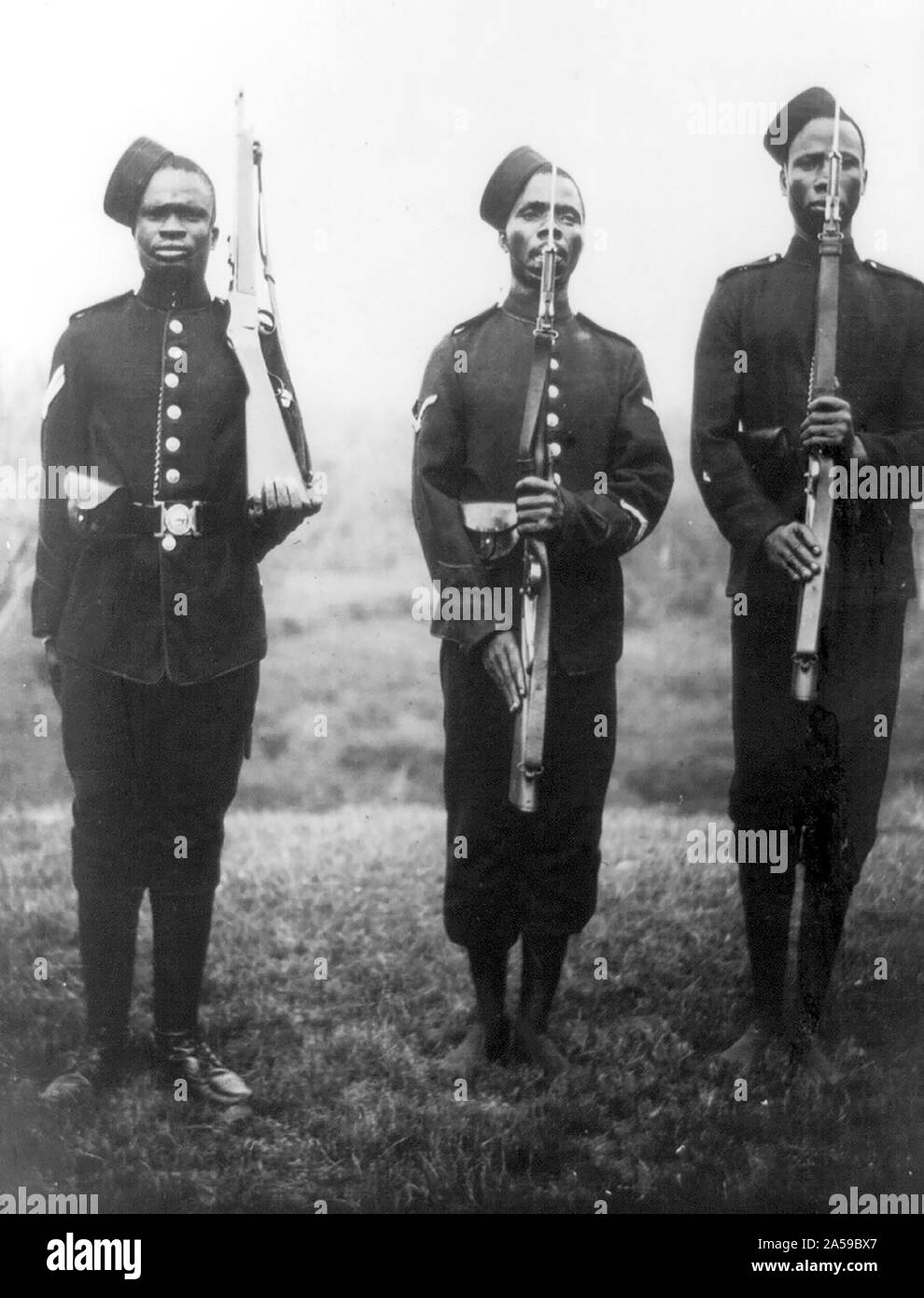Early 1900s british soldiers Black and White Stock Photos & Images - Alamy
