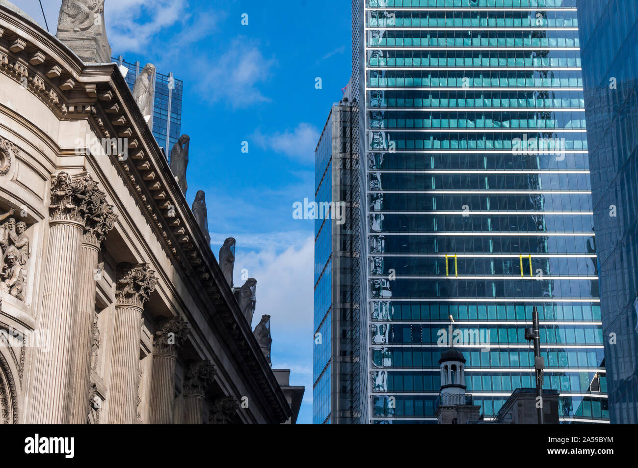 Spectacular Space in Iconic Office Buildings in London. London modern ...