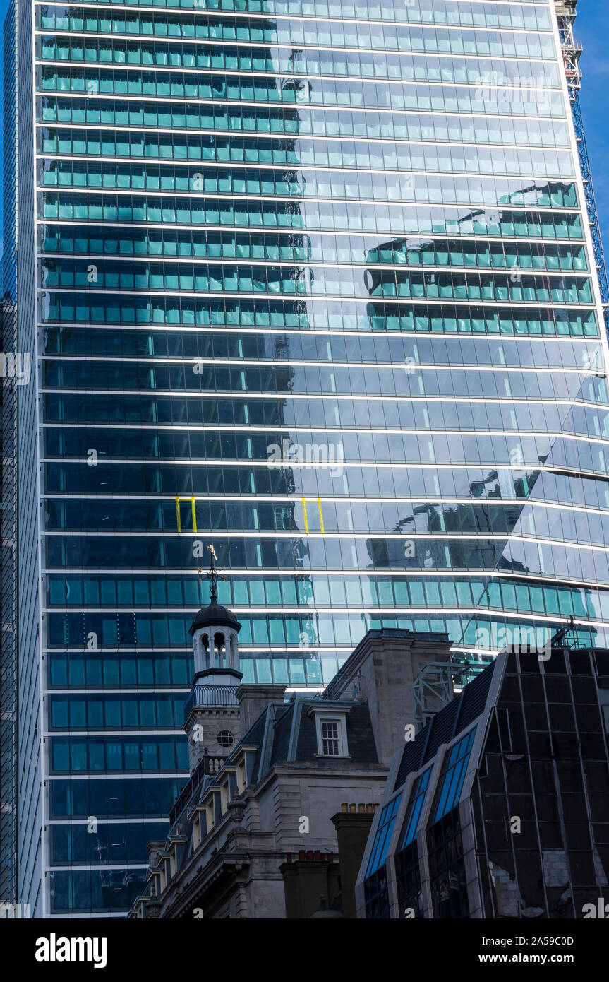 Spectacular Space in Iconic Office Buildings in London. London modern ...