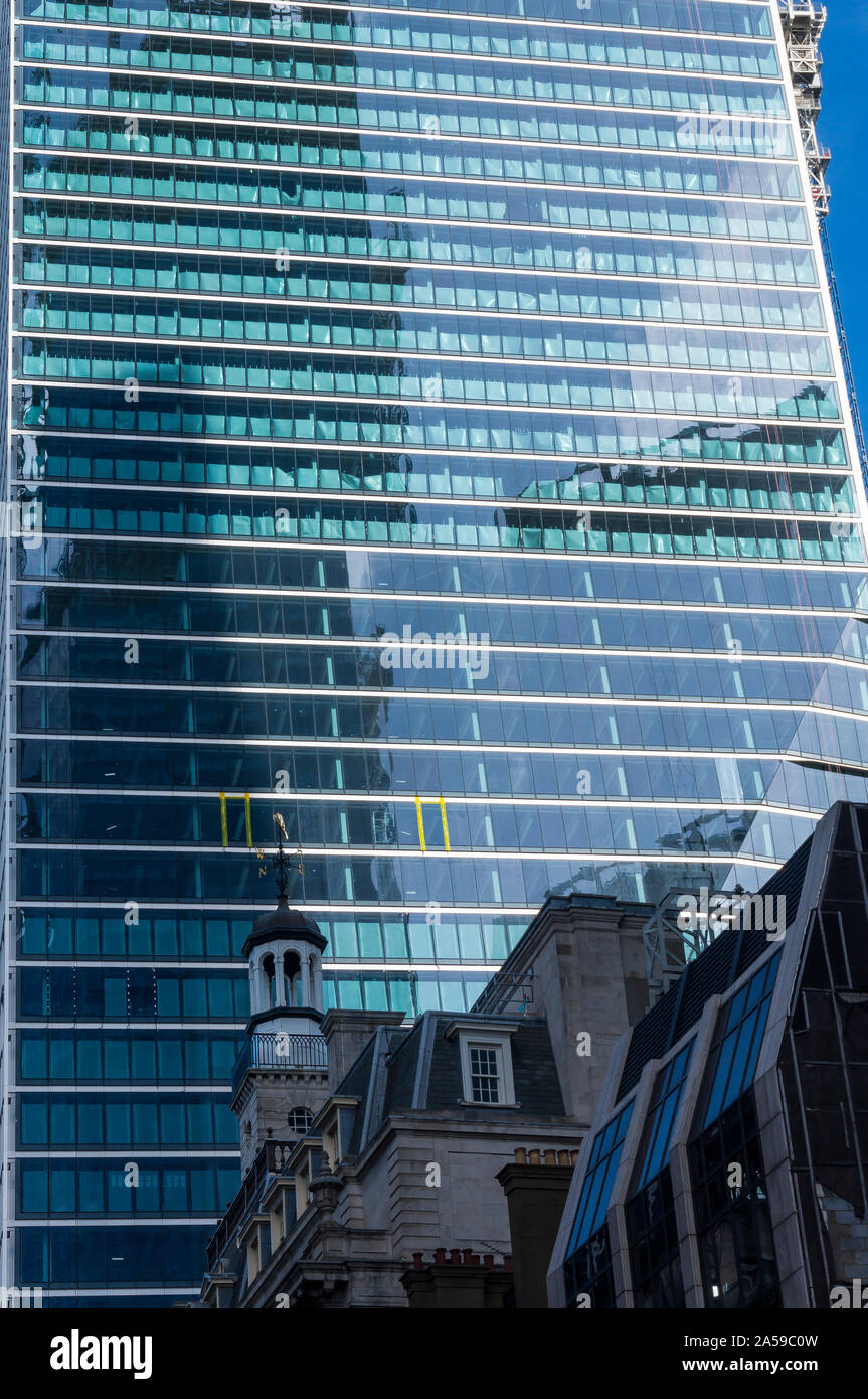 Spectacular Space in Iconic Office Buildings in London. London modern ...