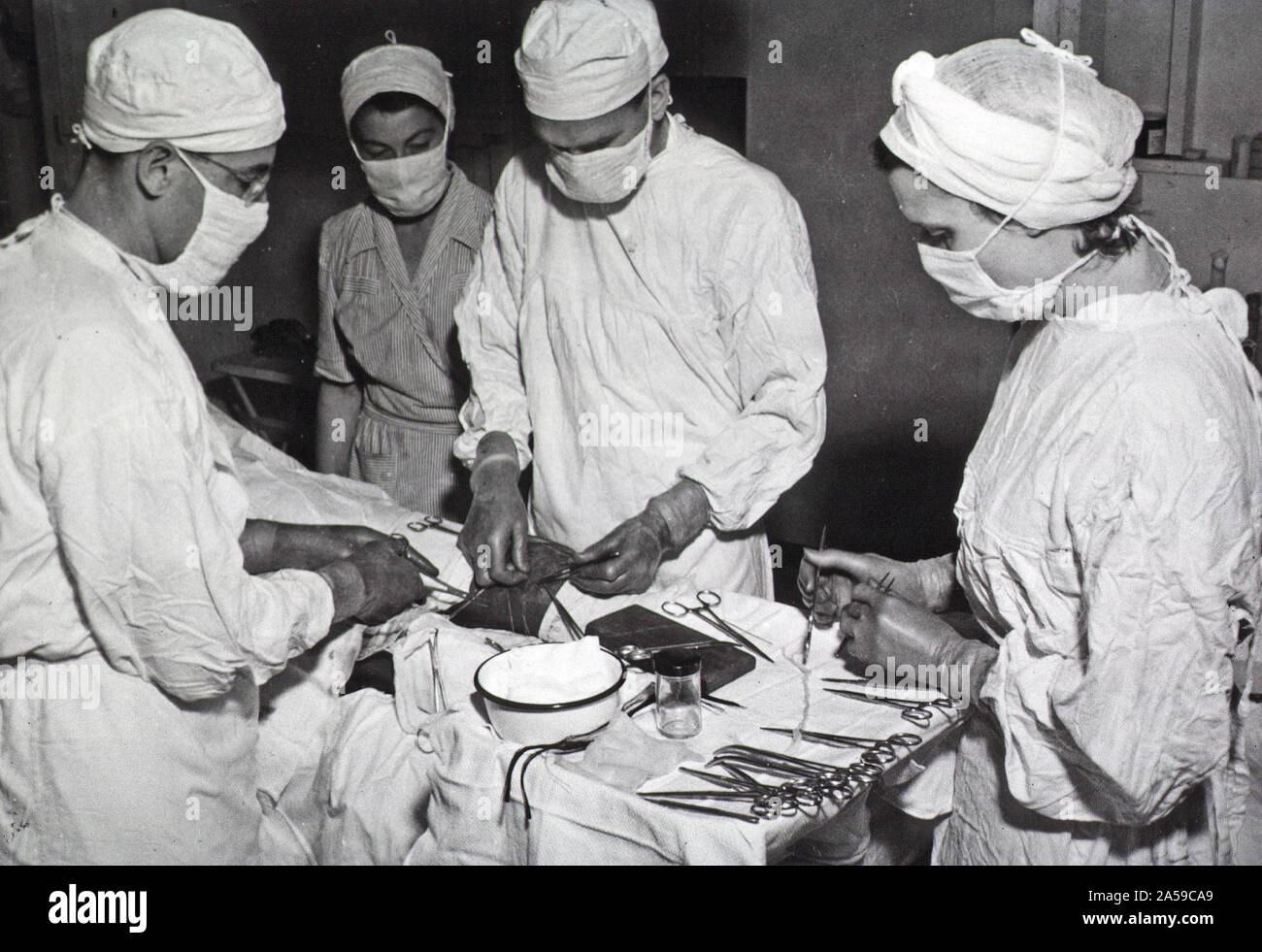 1940s operating room hi-res stock photography and images - Alamy