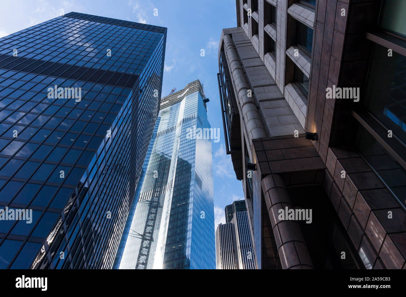Spectacular Space in Iconic Office Buildings in London. London modern ...
