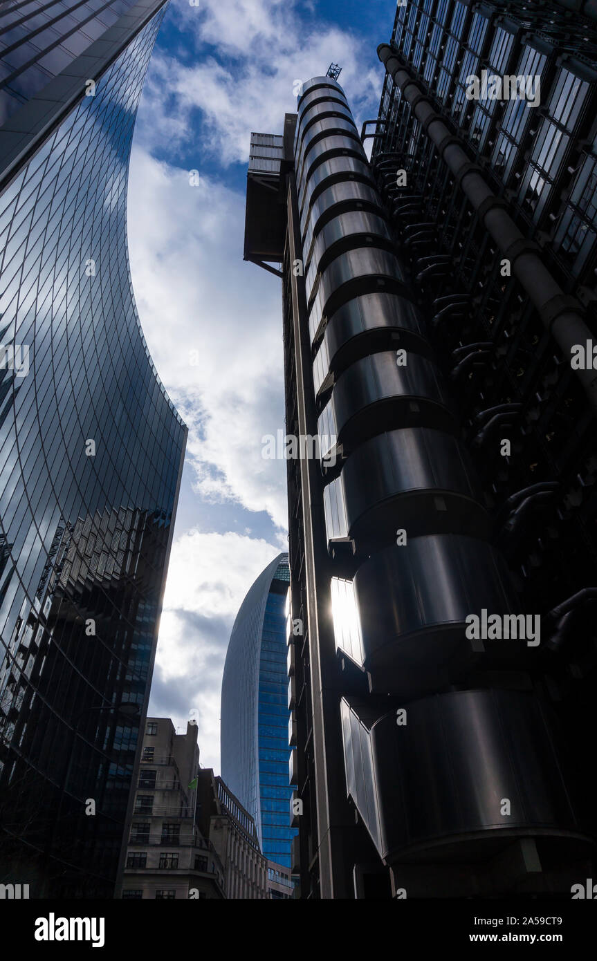 Spectacular Space in Iconic Office Buildings in London. London modern ...