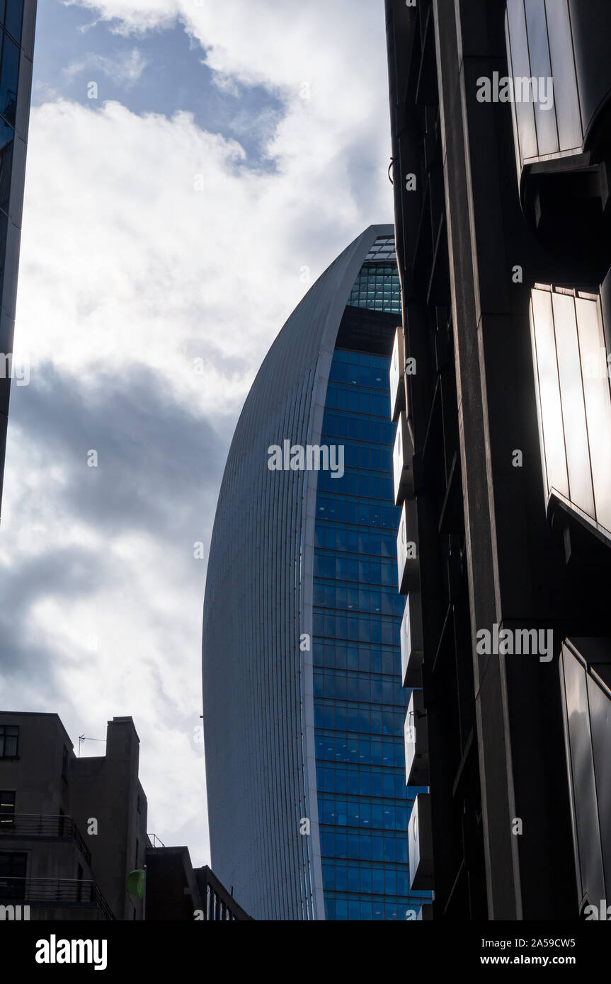 Spectacular Space in Iconic Office Buildings in London. London modern ...