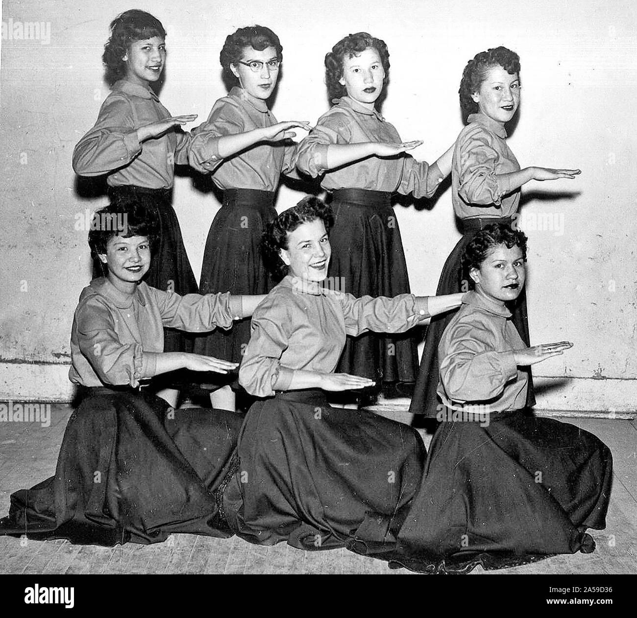 Vintage cheerleaders hi-res stock photography and images - Alamy