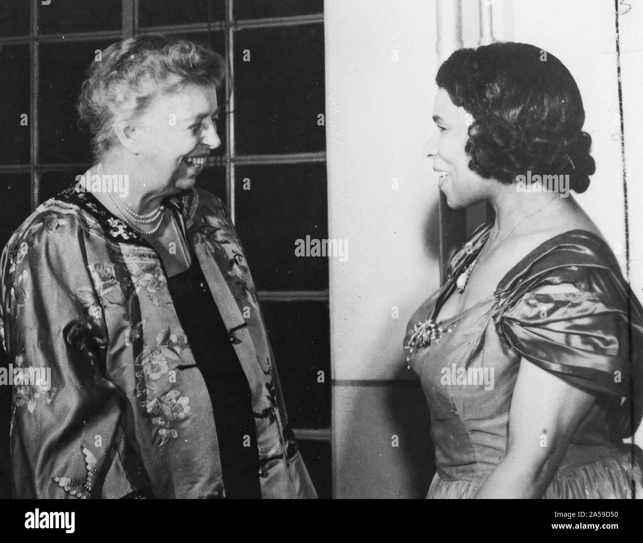 On May 22, 1953 Eleanor Roosevelt met African American opera star ...