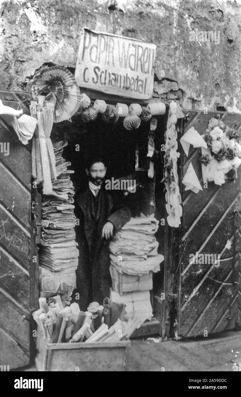 1920s jewish ghetto hi-res stock photography and images - Alamy
